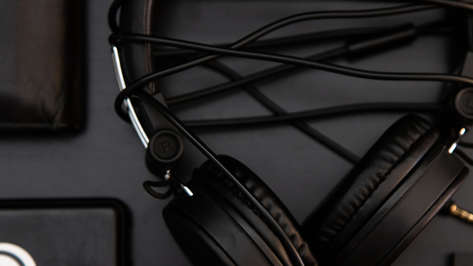 Best Wireless Headphones With Wired Option in 2024 | SoundGearLab