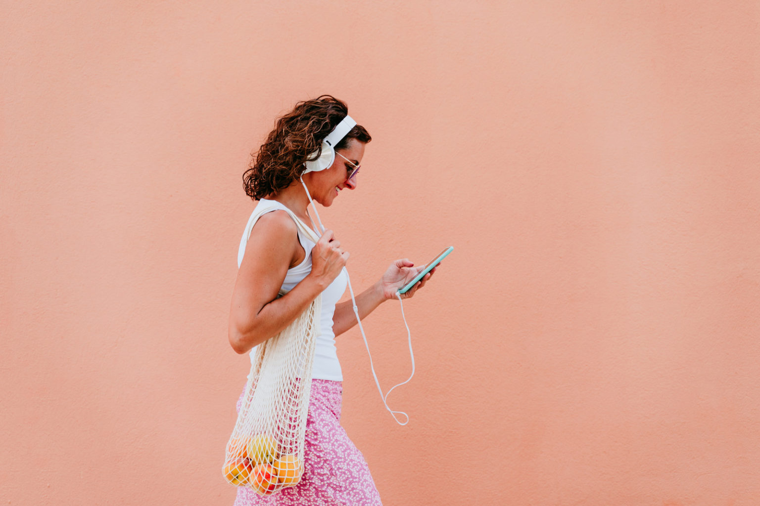 What To Do While Listening To Music: 11 Ideas | SoundGearLab