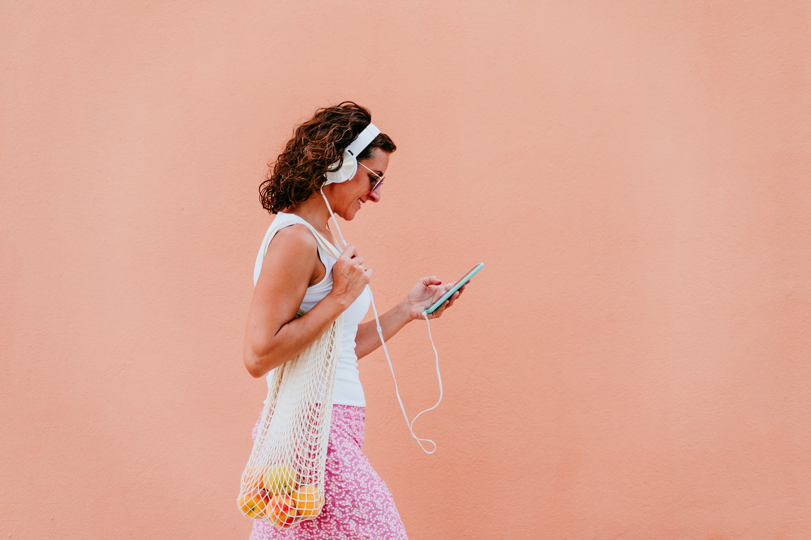 What To Do While Listening To Music: 11 Ideas | SoundGearLab