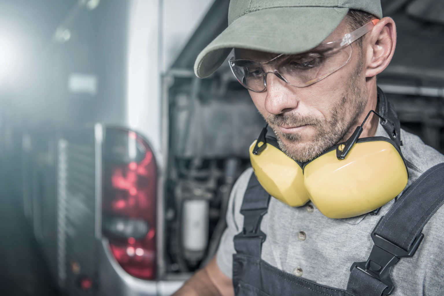The 6 Best Headsets for Truckers in 2024 | SoundGearLab