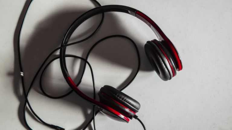 Line Out vs. Headphone Out: What's the difference? | SoundGearLab